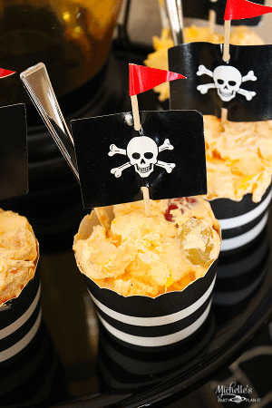 How to Host a Pirate Dinner Party | Halloween Party Ideas - Michelle's ...