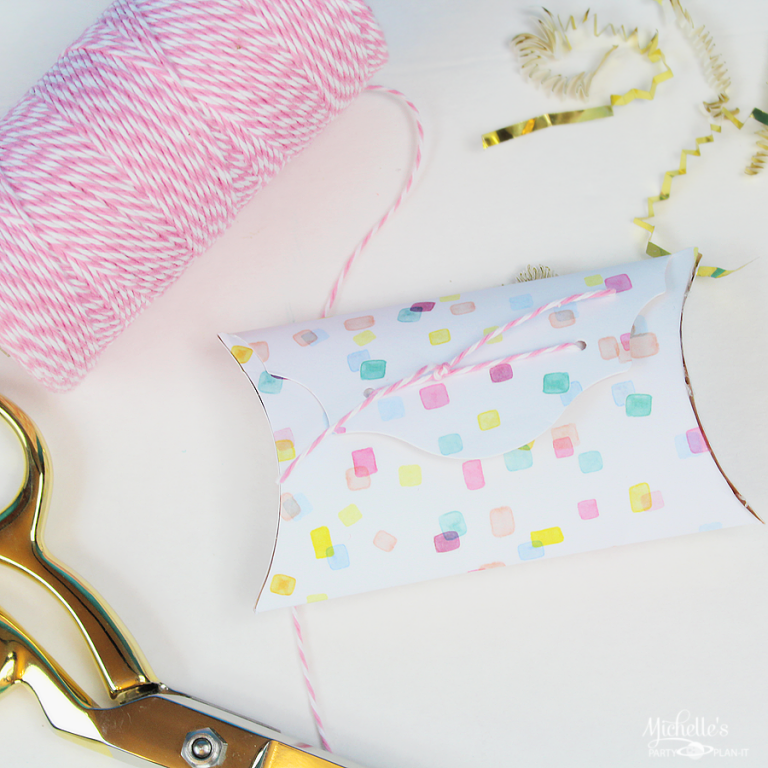 Easy and Fun Party Favor Boxes - Whip it Up Wednesday - Michelle's ...