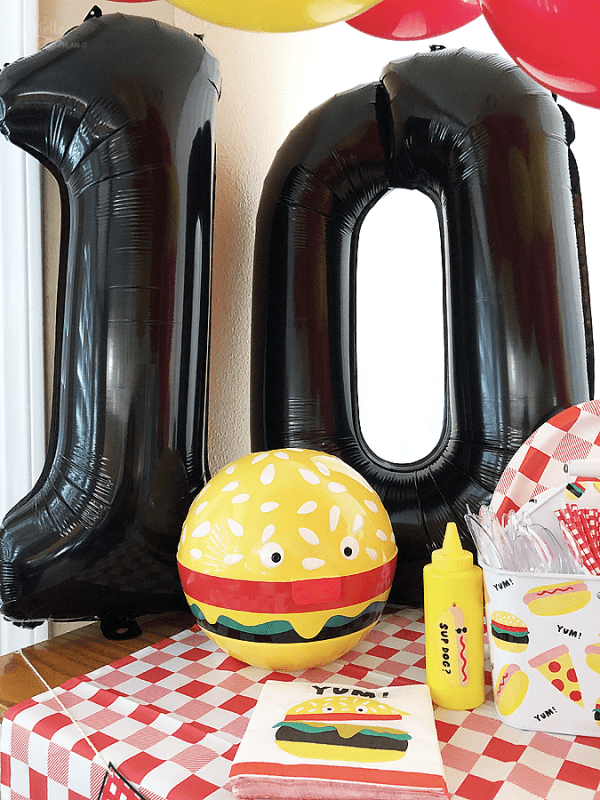 How to Throw a Last Minute Burger Bash + Free Printable - Michelle's ...