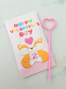 How to Make a Valentine's Day Treat Bag - Michelle's Party Plan-It