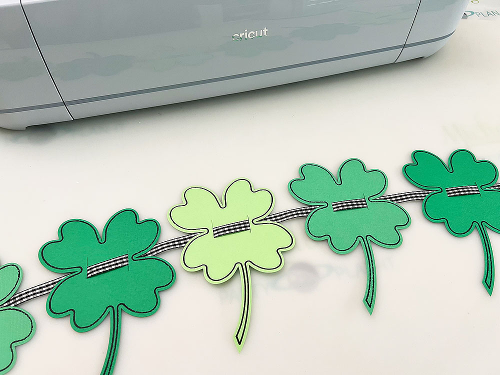 Easy St. Patrick's Day Banner - Michelle's Party Plan-It